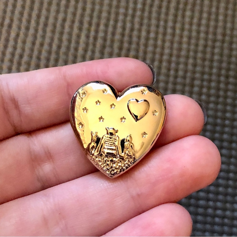 Vintage Y2k Dreamworks Shrek Gold Tone Heart Shaped B… - Gem